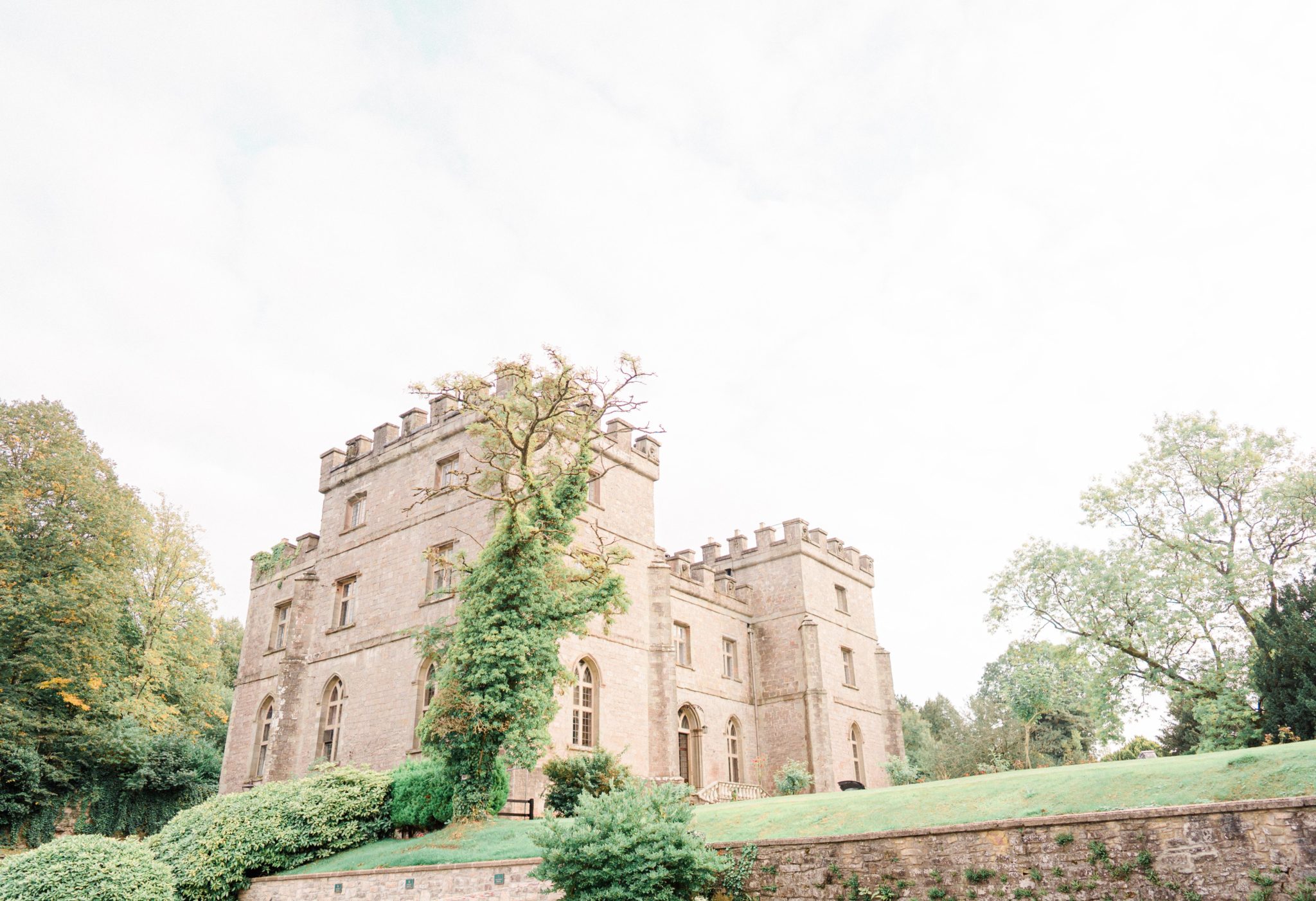 Clearwell Castle : A Fairytale Royal English Wedding ...
